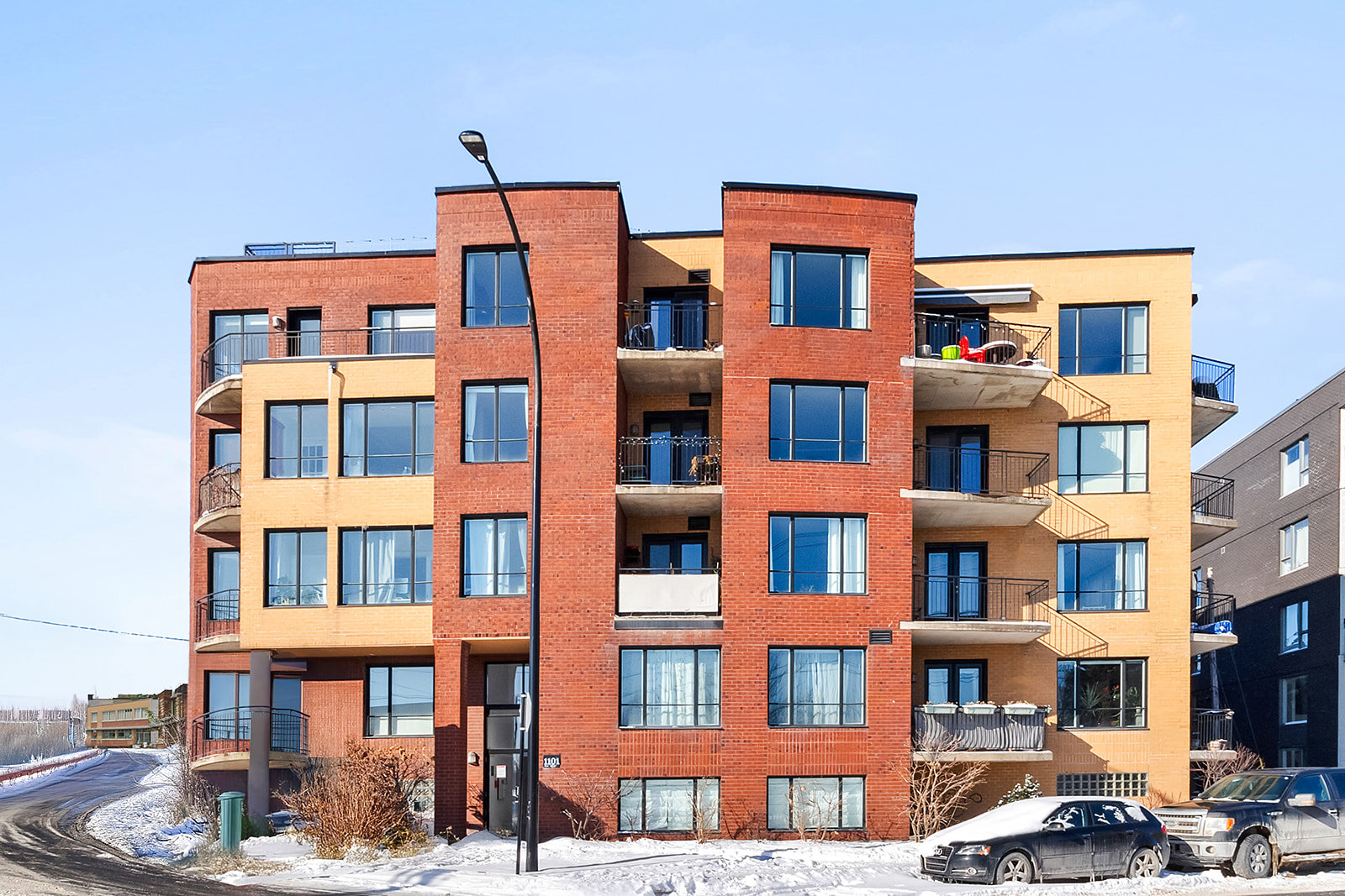 202-7051 Rue Louis-Hébert