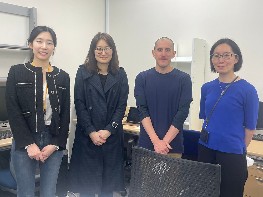 Visit from scientists at KIST BSI.