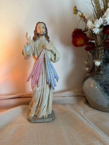Divine Mercy Statue | Catholic Seasons
