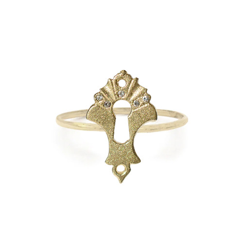 LUMINOUS KEY PLATE RING | Acanthus Jewelry