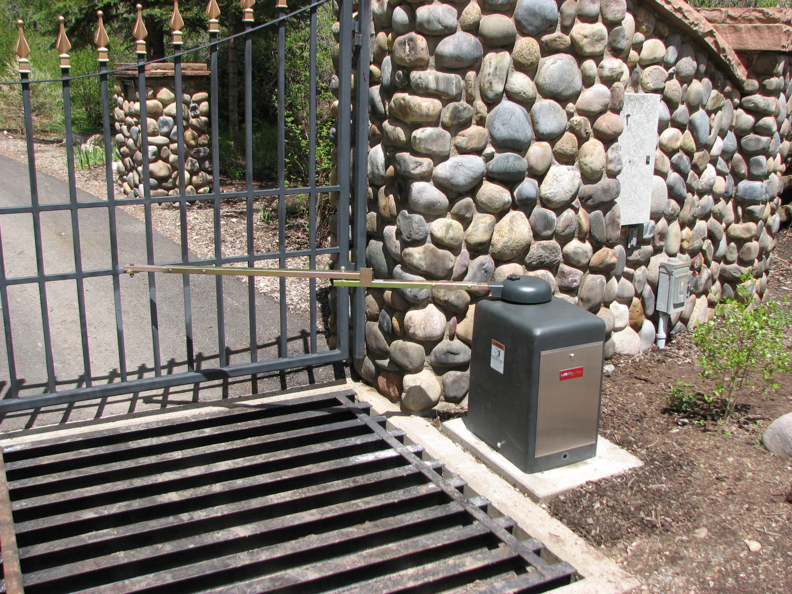 durango gate and vacuum