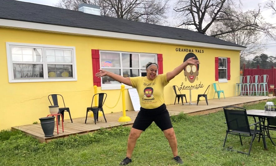 Grandma Val's Lemonade | Beverage and Food Catering