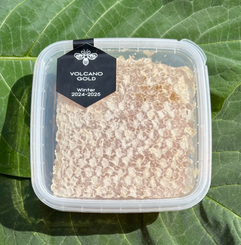 Volcano Gold Reserve Cut Comb Honey / Winter 2024-2025 Single Estate ...