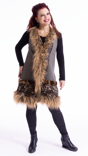 Lion Vest | Lee Andersen