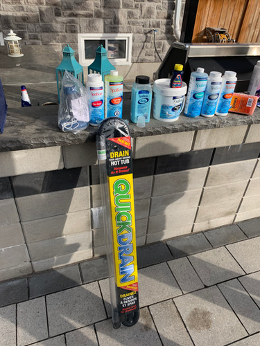 Quickdrain hot tub vacuum | Aquatics Plus