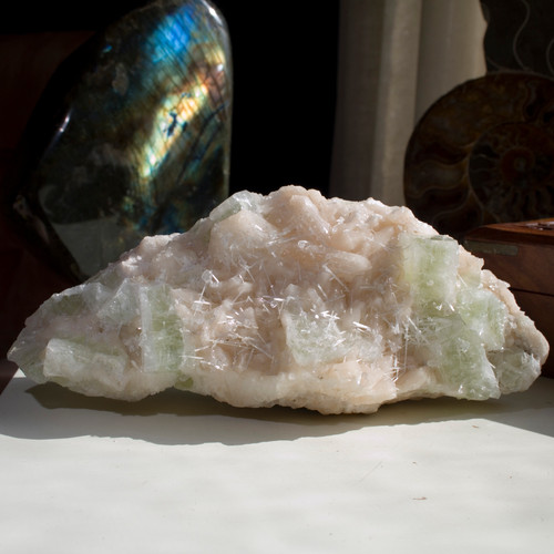 Green Cubic Apophyllite on Peach Stilbite with Scolecite & Calcite ...