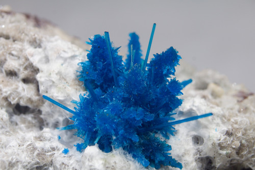 The Largest Cluster of Pentagonite Ever Found. | Studio Mineralia
