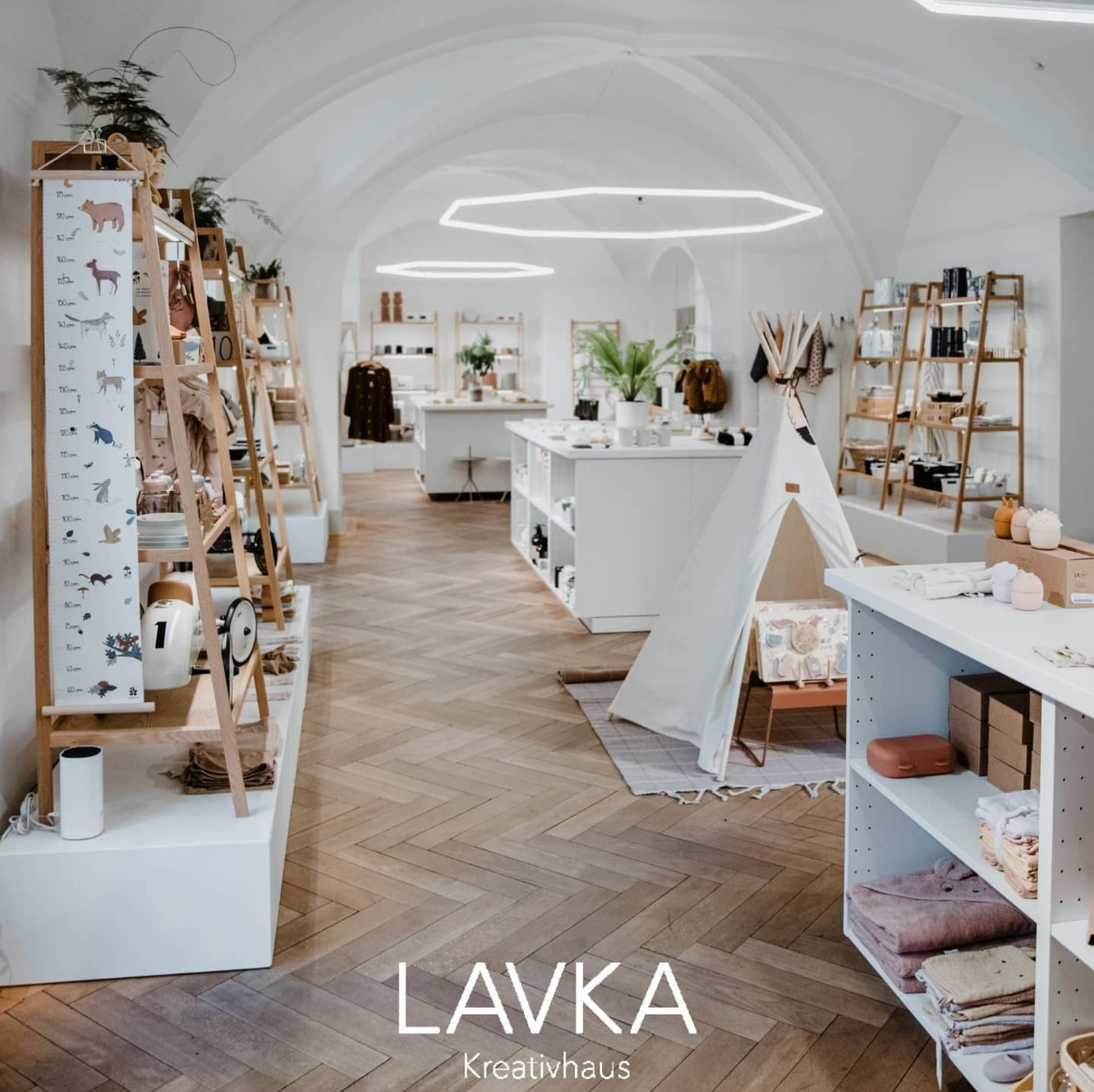 HOME | Lavka Kreativhaus