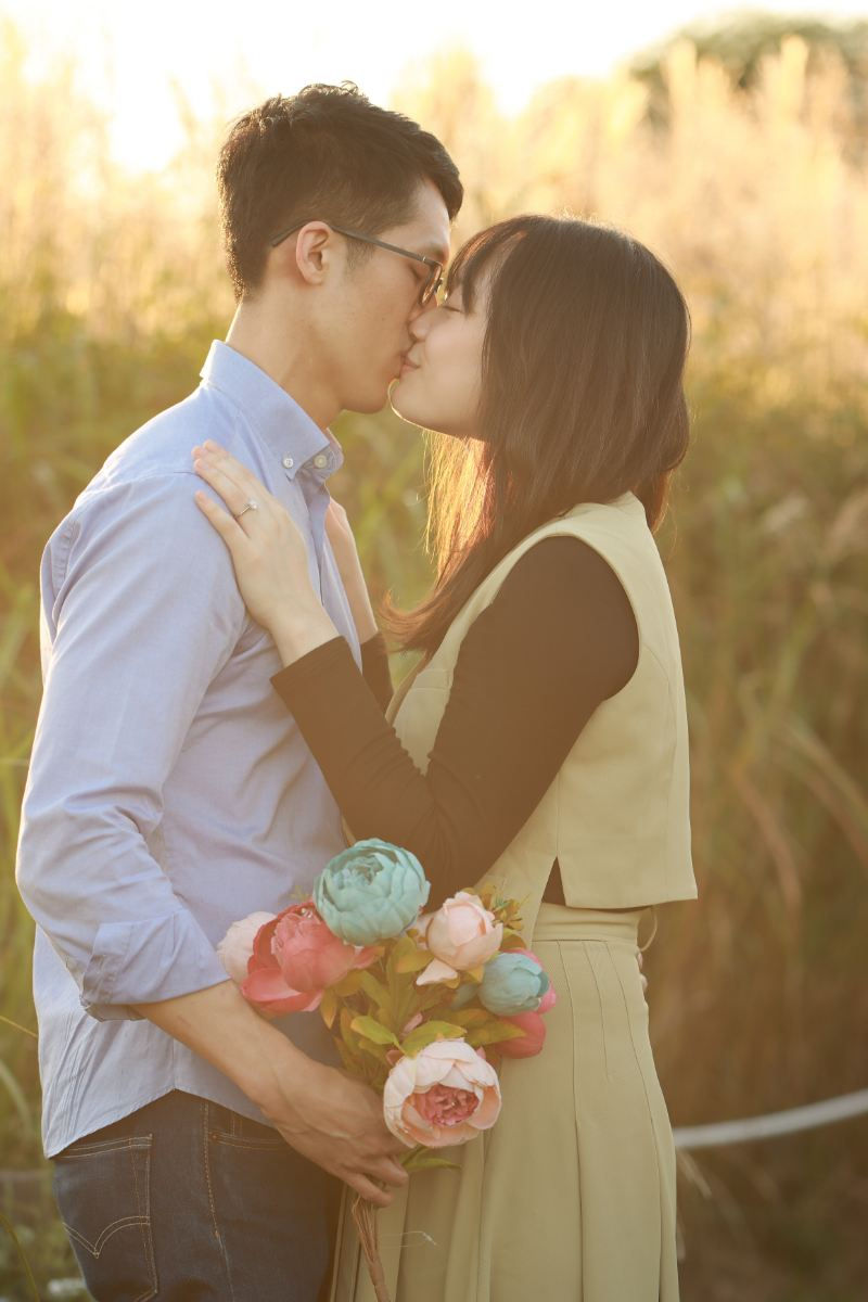 A Magical Surprise Proposal at Haneul Sky Park by Seoul Photographer