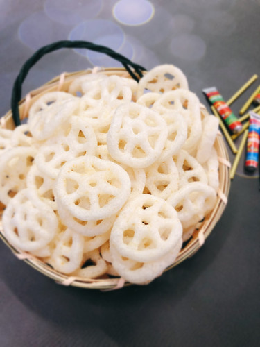 Wheel Cracker | Truck and Rainbow