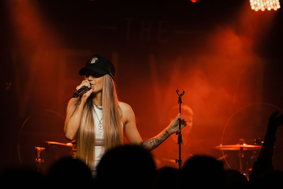 Alli Walker | Official Website | Country Music Singer Songwriter