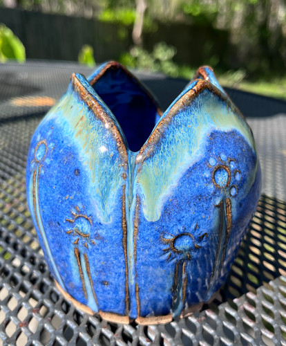 Petal Vase | The Muddy Weaver