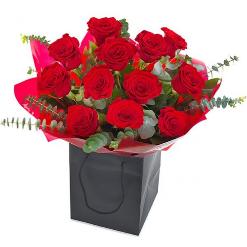 12 LUXURY RED ROSES SUBSCRIPTION | Passion for Flowers