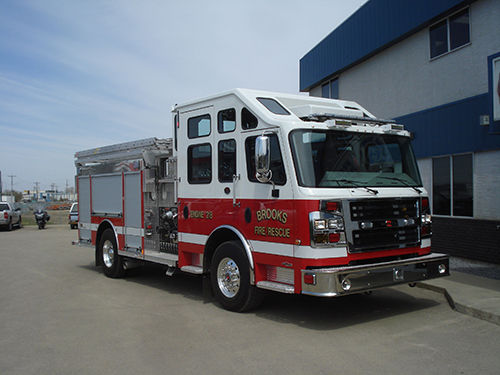 Brooks Fire Department Custom Top Mount Enclosed Pumper
