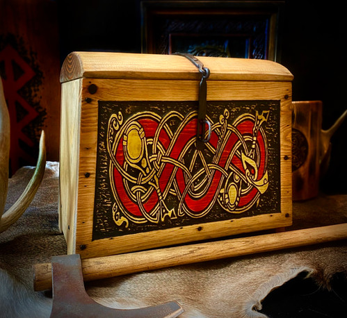 Sm. Norse/Viking Inspired Chest | Klan Runda