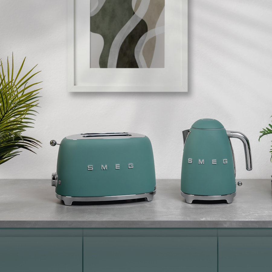 Die neuen Smeg Wasserkocher und Toaster in Emerald Green
