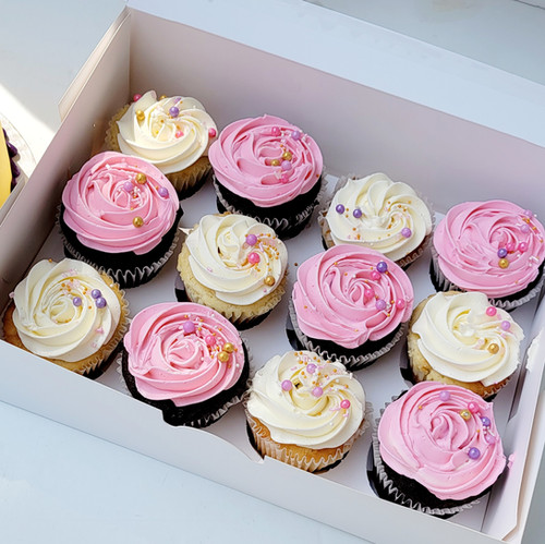 Duo-Color Cupcakes with Sprinkles #CP017 | Dreamtreats