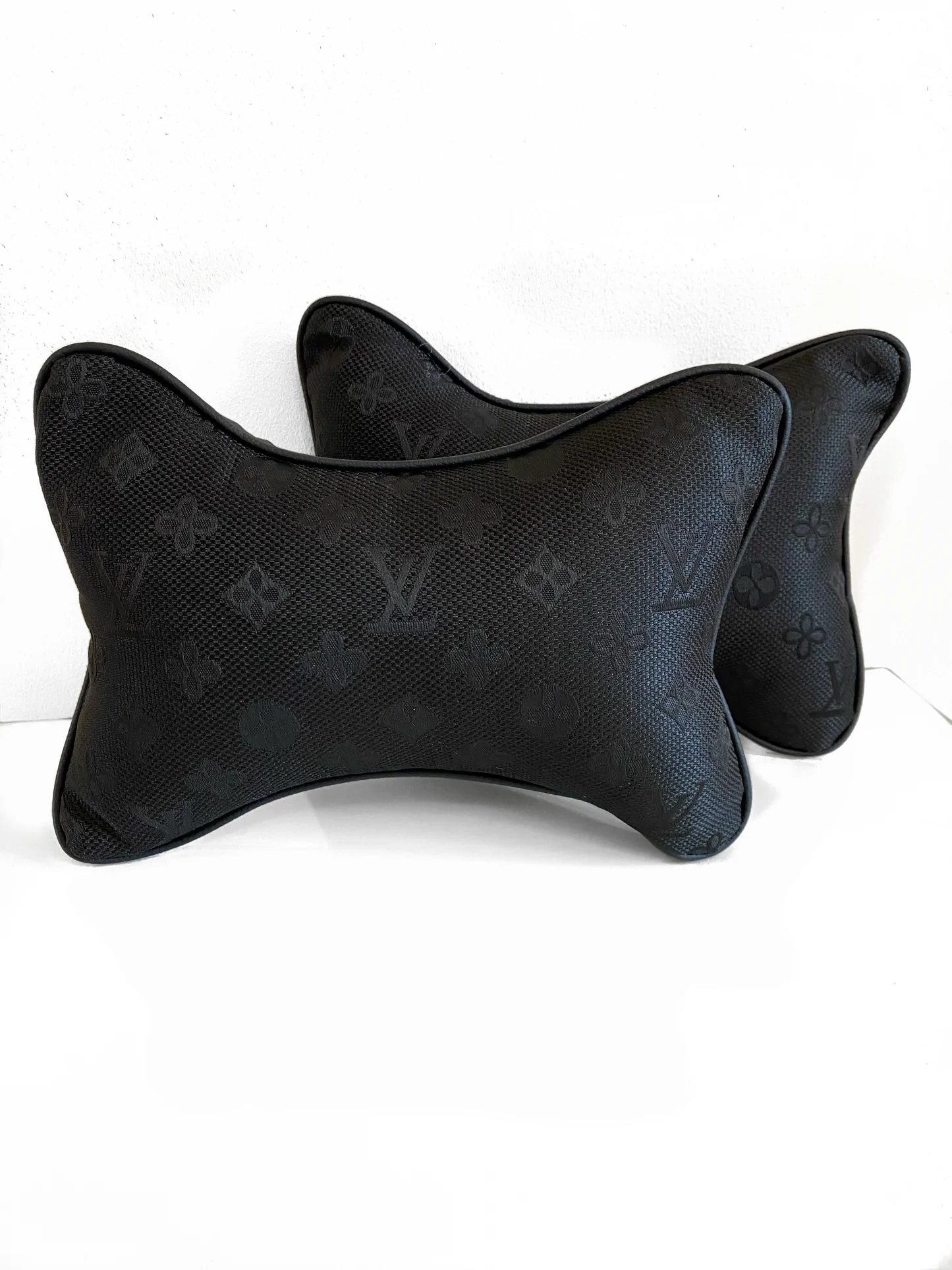 LV Pillow Black | Autossential