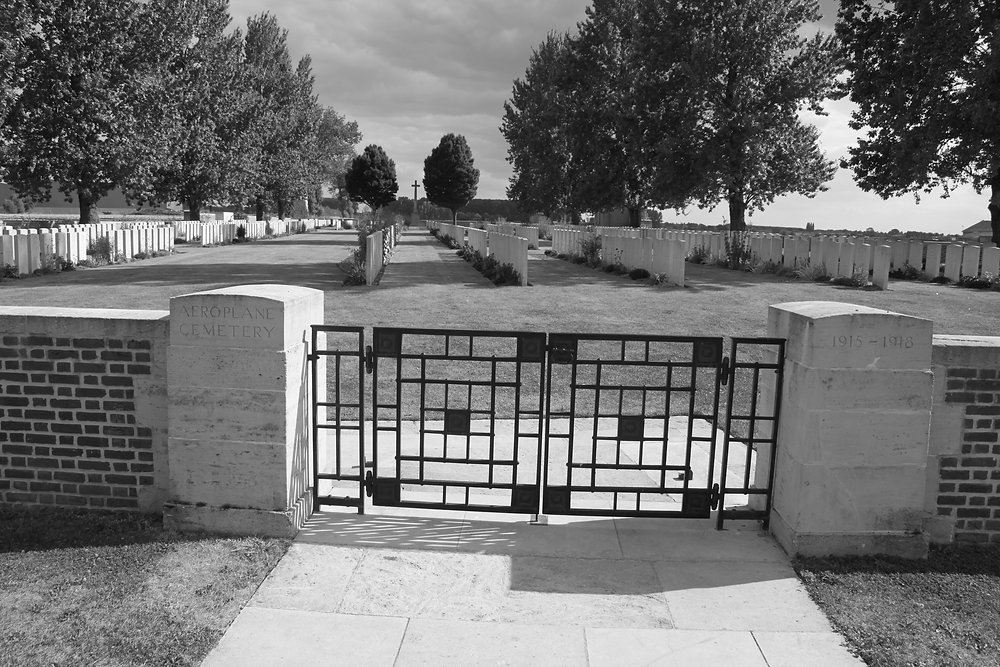 Aeroplane Cemetery, CWGC, Ypres