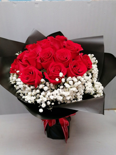 VDR-144 18支紅玫瑰白滿天星花束 | nsflower