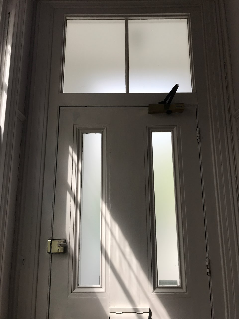 Frosted Glass Man London | Solar reflective film | Privacy glass film