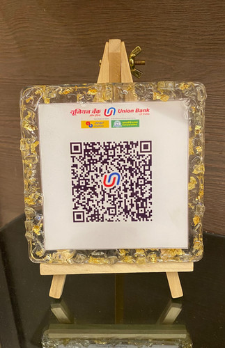 Eccentric Resin QR Code Frame | Flipview Artistry