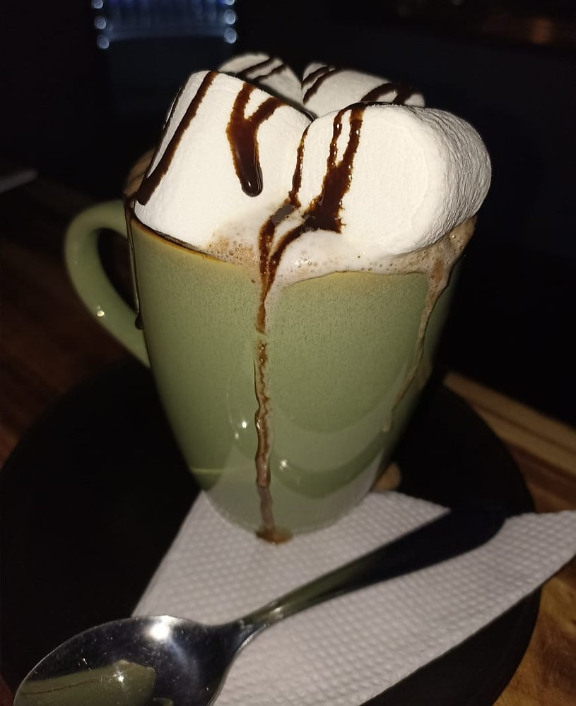 CHOCOLATE BLANCO CON MASMELO $4.500