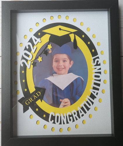 SHADOW BOX CUSTOM GRADUATE KIDDIE ACADEMY WIREGRASS | Manzidecor