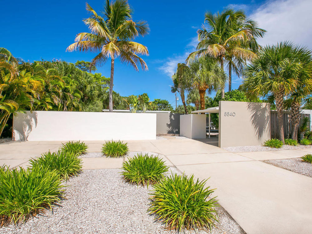 Beach House by Paul Rudolph + Ralph Twitchell