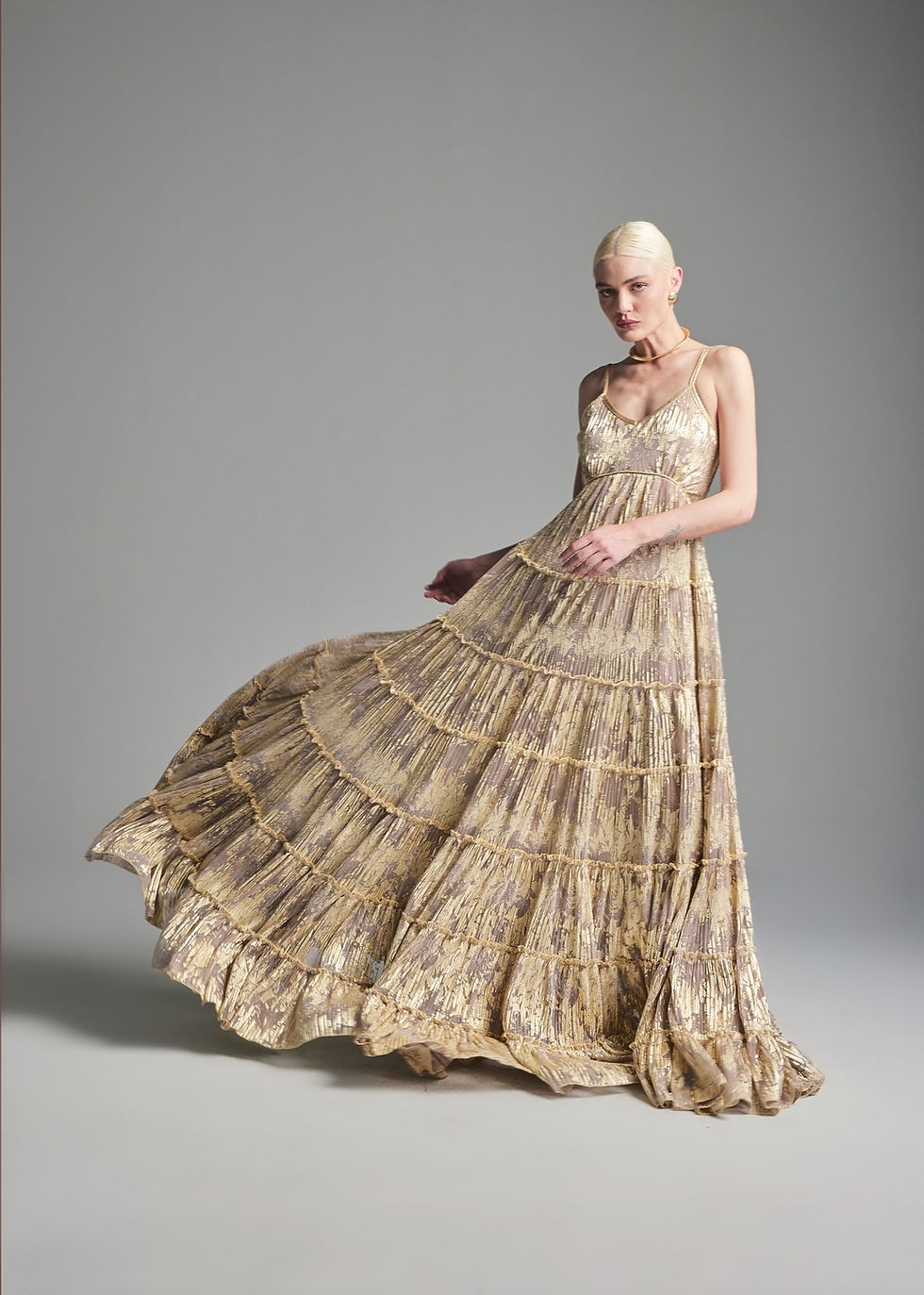 Vestido longo Alicia dourado devorê LN Brand | The Closet