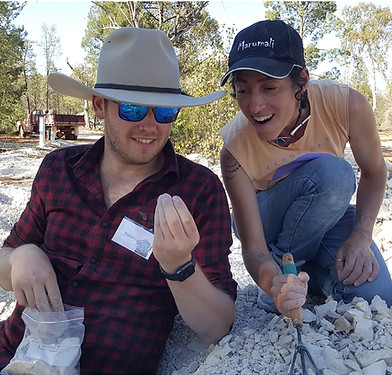 Lightning Ridge Fossil Dig | Ancient Odysseys