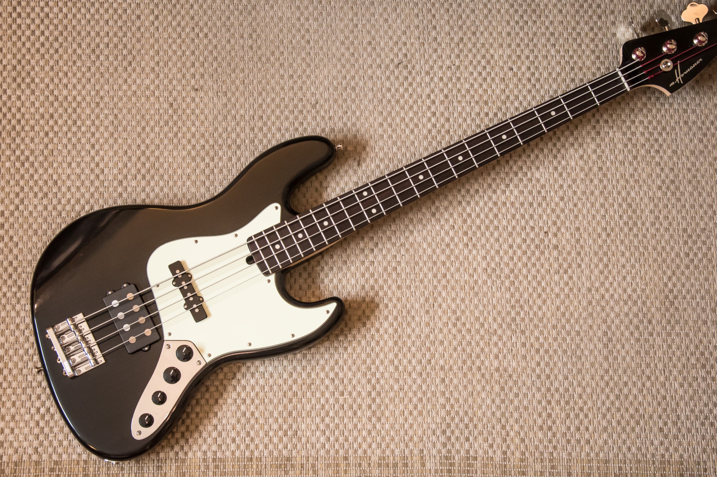 E-Bässe von Martin Hornauer