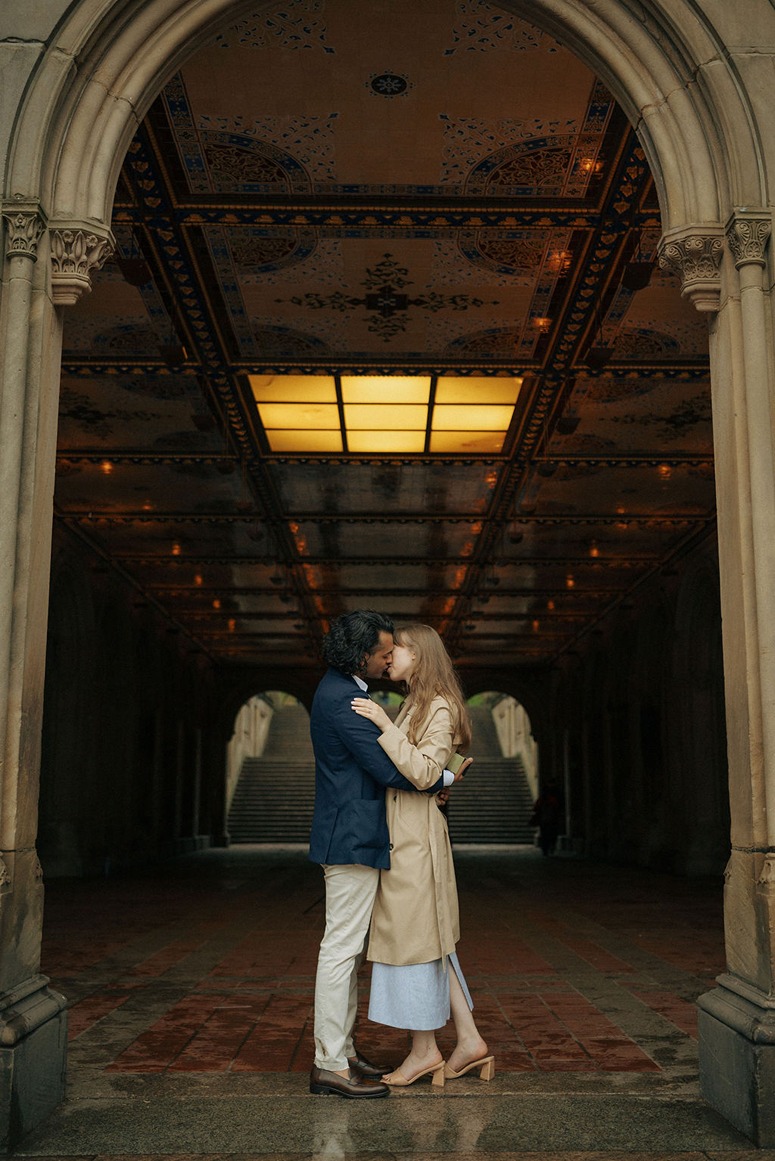NYC Surprise Proposal Outfits: What to Wear Guide | Seasonal Tips