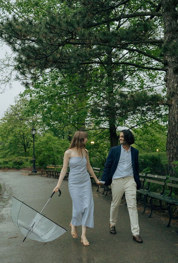 NYC Surprise Proposal Outfits: What to Wear Guide | Seasonal Tips