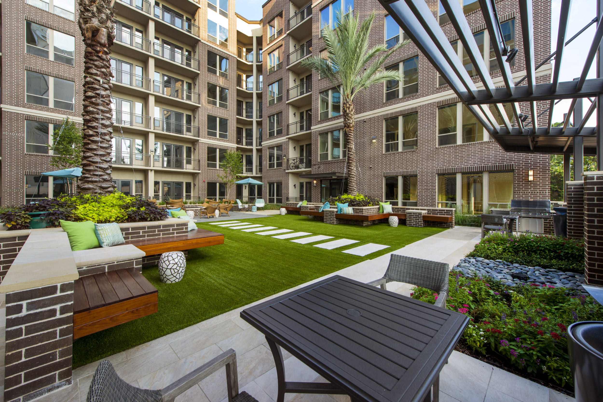 APARTMENTS | SYNC Residential Apartments