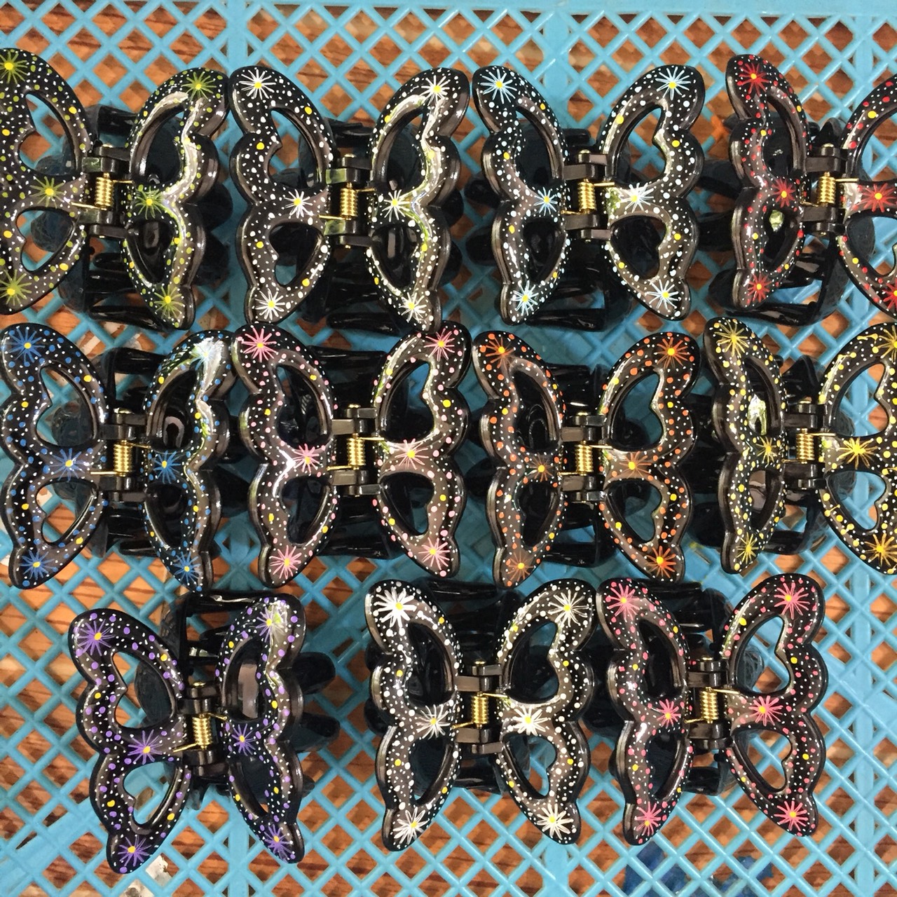 Hair clips painted, Chiang Mai, ppstradetour.com