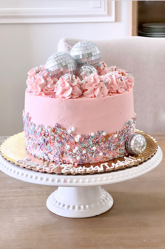 Birthday Cakes | throwing confetti