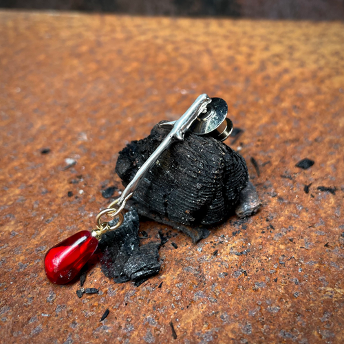 The Honey Blood Pin | silverstallion