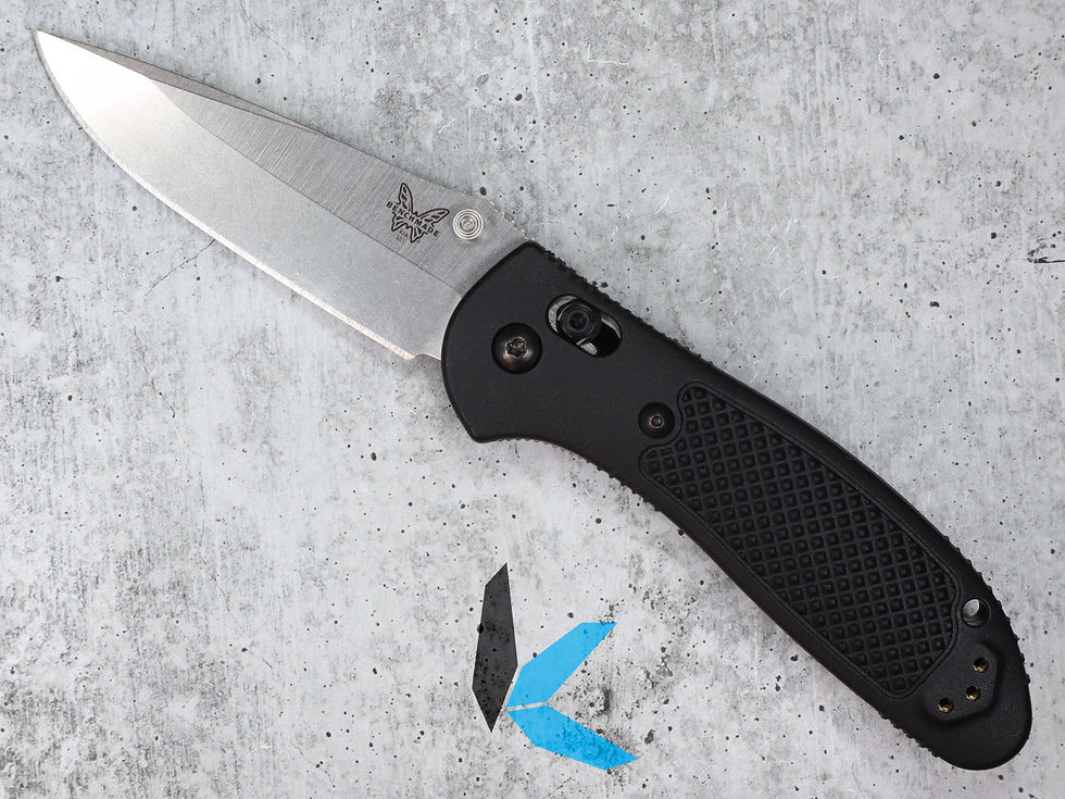 Benchmade 551-S30V Griptilian AXIS Lock Folding Knife | knifehub
