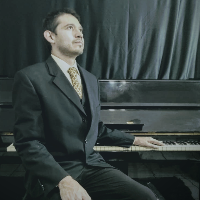 Gerardo Eduardo Medina Gaitán | Vivace Studio