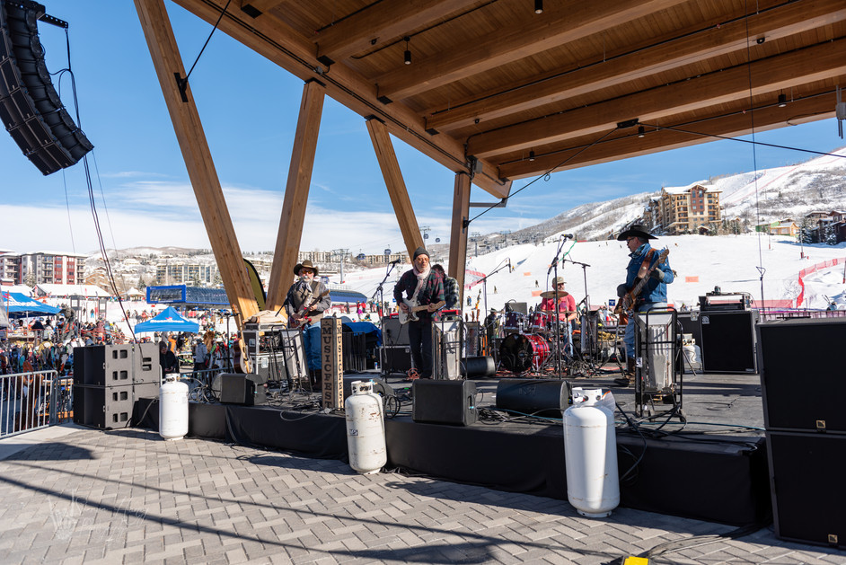 BIO | The Great Divide Band