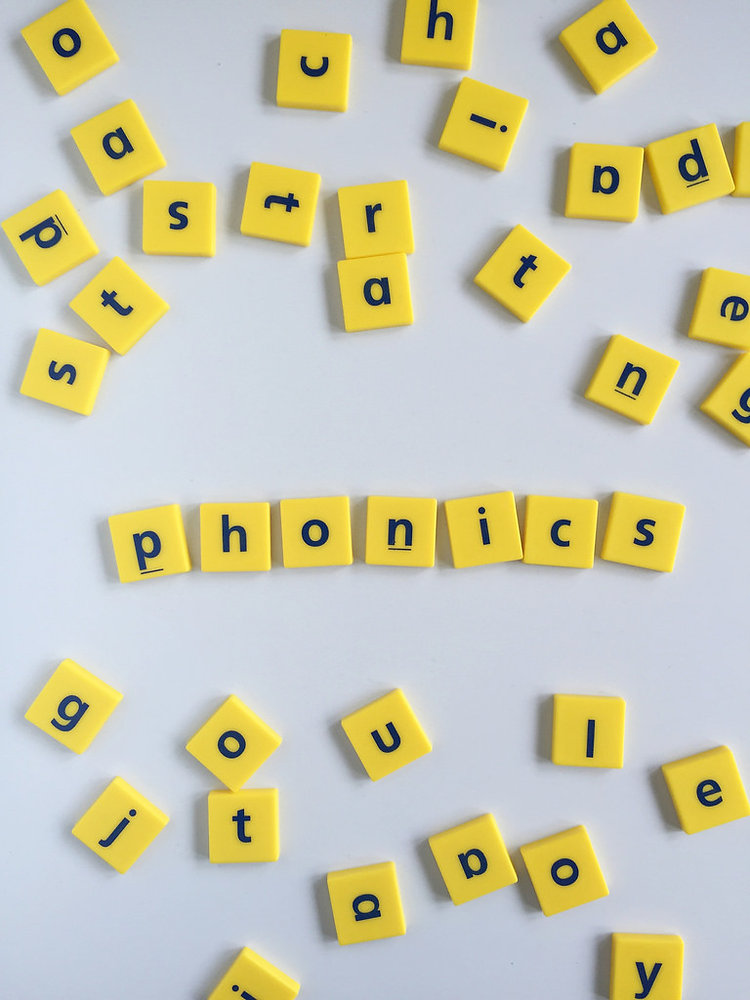 5 Tips for Improving Phonics with Stories