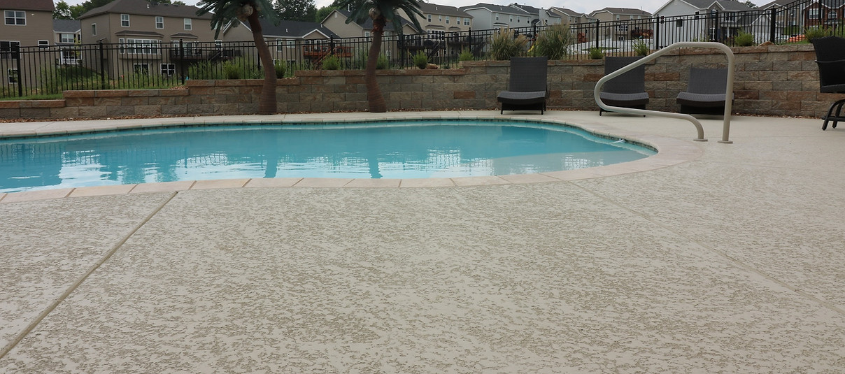 TEXTURED POOL DECK | Aztec