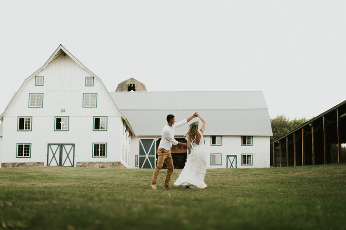 Bloom Lake Barn | Minnesota Wedding Barn
