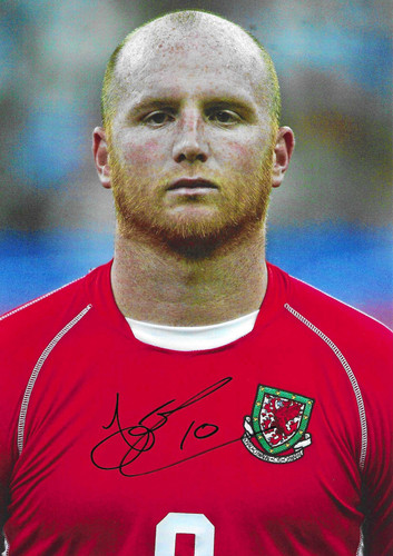 John Hartson - Celtic & Wales - Signed A4 Photo | L.E Star Signings