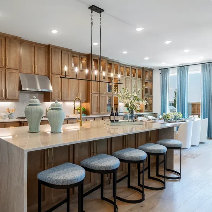 How a Dallas Luxury Realtor Can Simplify Your Relocation