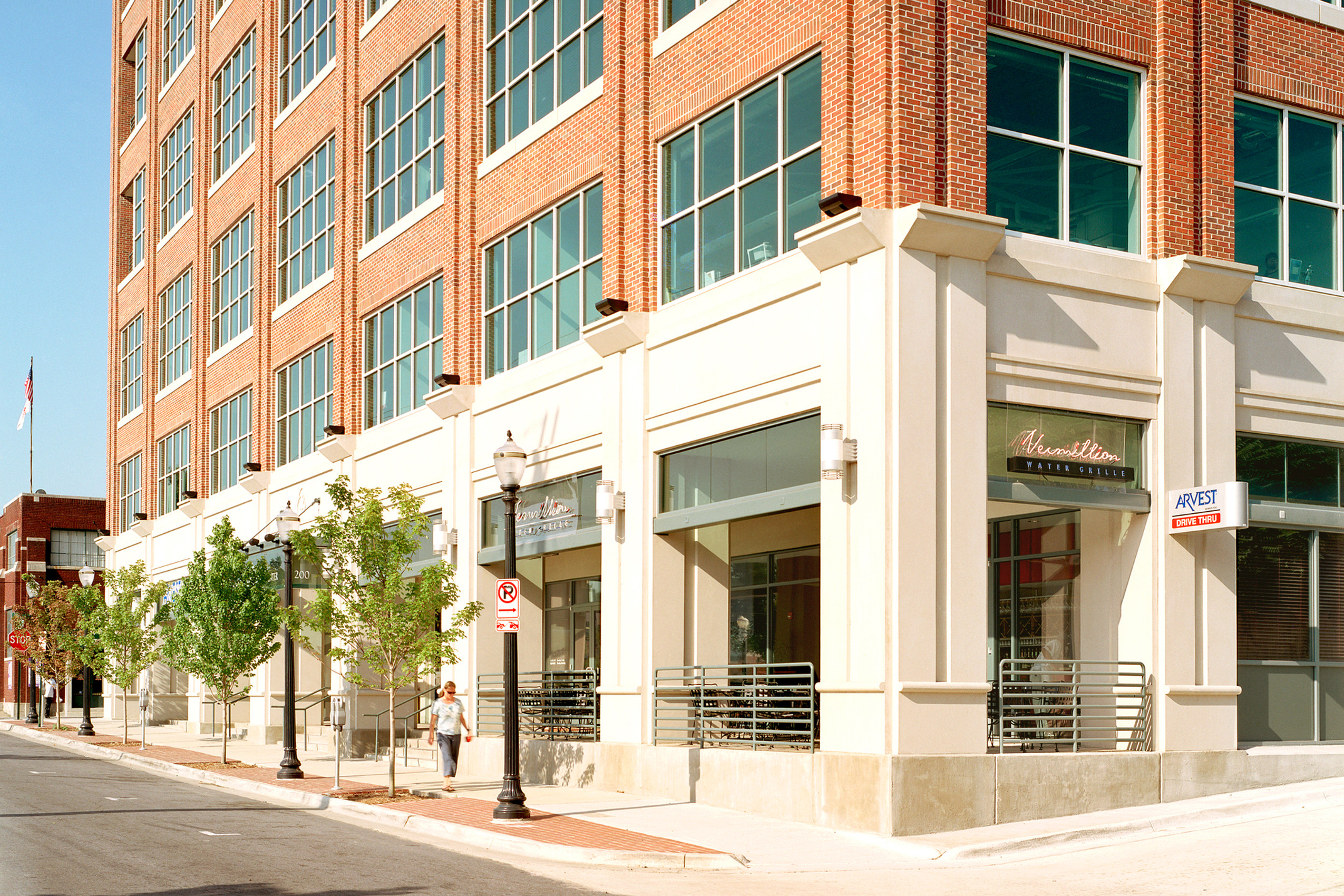 ARKANSAS CAPITAL COMMERCE CENTER | Projects | AMR Architects