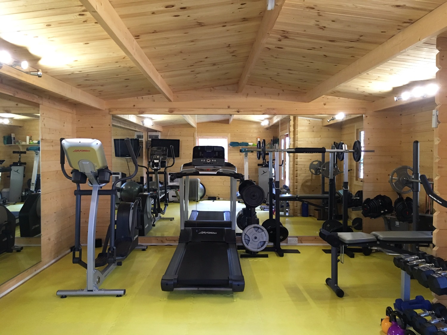 Zoe Cowell-Jones | Women's Fitness Specialist & Personal Trainer