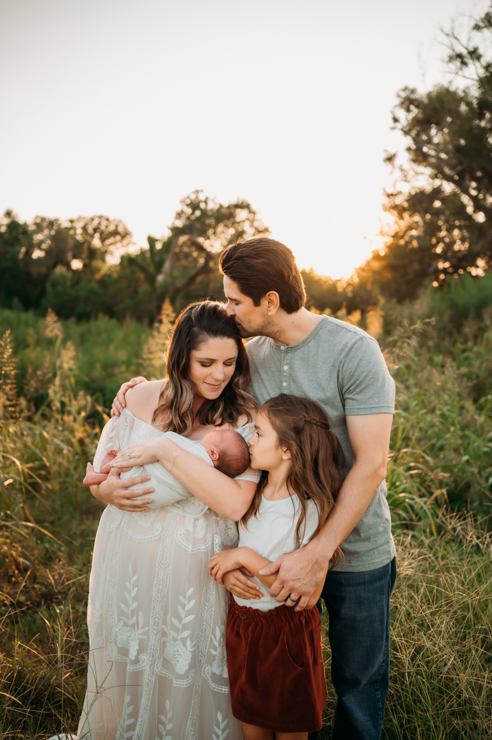 What does an outdoor newborn session look like?