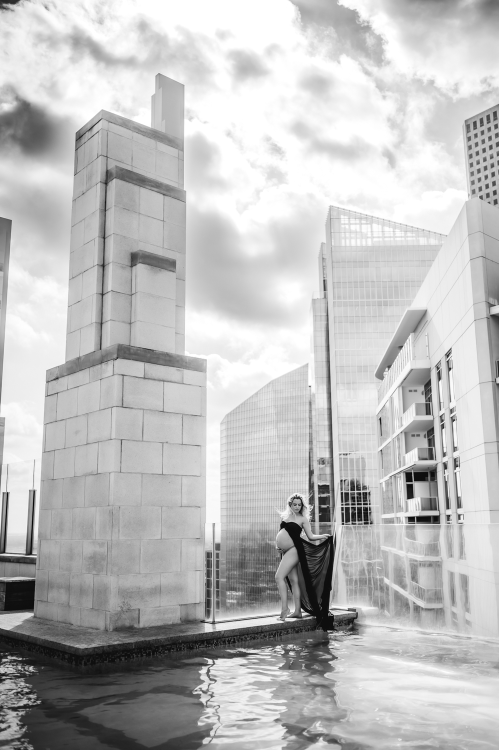 What is an underwater maternity session?